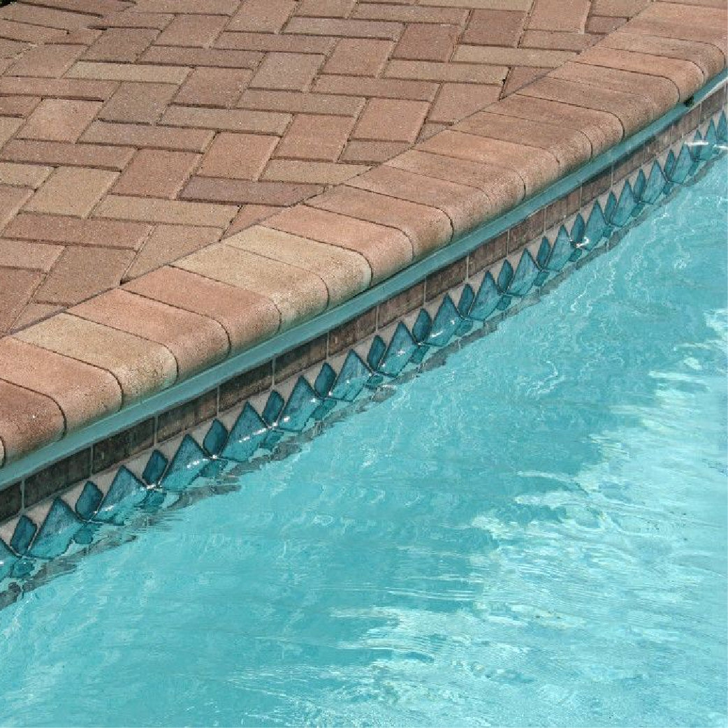 Paver Coping – Fountain of Youth pools & spas